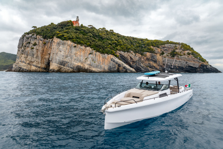Axopar 45 Sun-Top » Axopar Boats