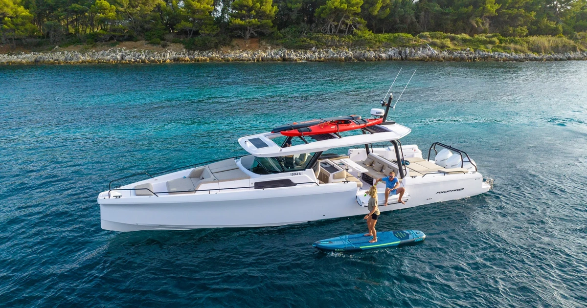 Reviews & Tests - Motorboat & Yachting (United Kingdom) Axopar 45 Cross ...