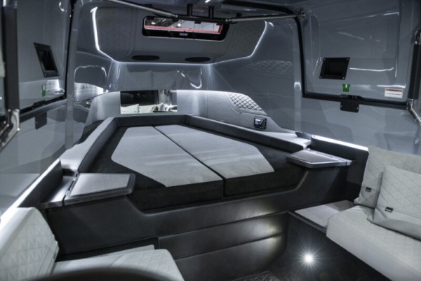 Press releases - THE NEXT LEVEL OF LUXURY SUPERBOATS: THE BRABUS SHADOW ...