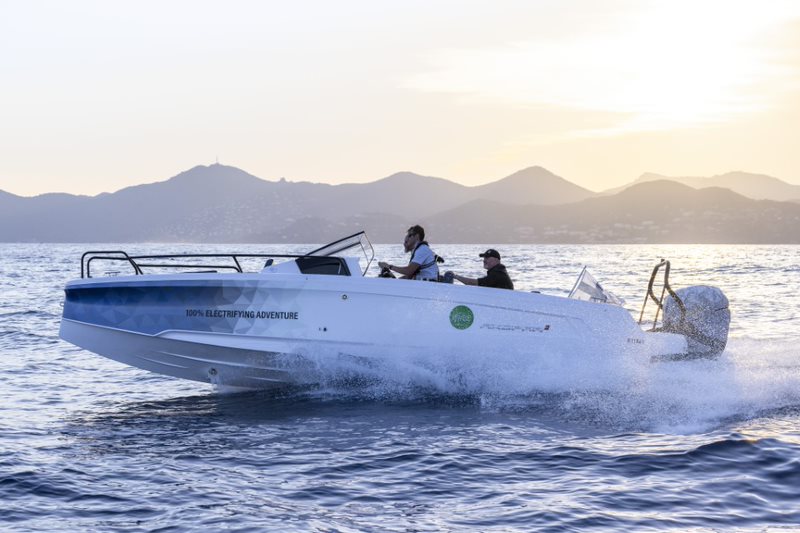 Press releases - An electrifying sensation from Axopar in Cannes ...