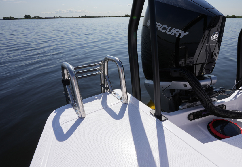 Axopar 25 Cross Bow » Axopar Boats