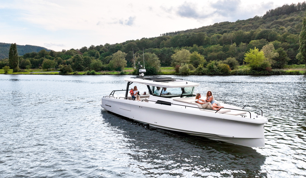 Axopar 45 Cross Top » Axopar Boats