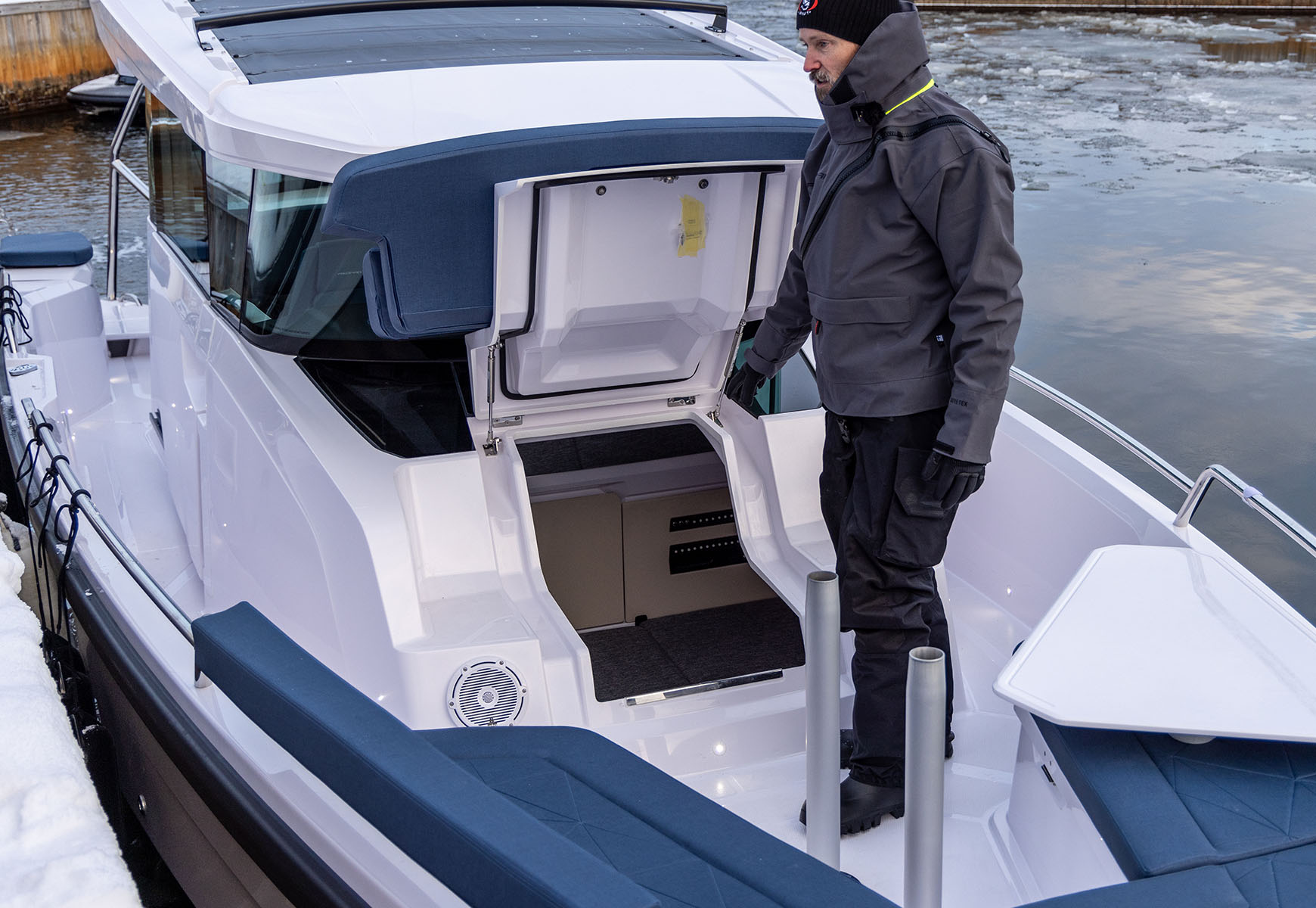Axopar 29 XC Cross Cabin » Axopar Boats