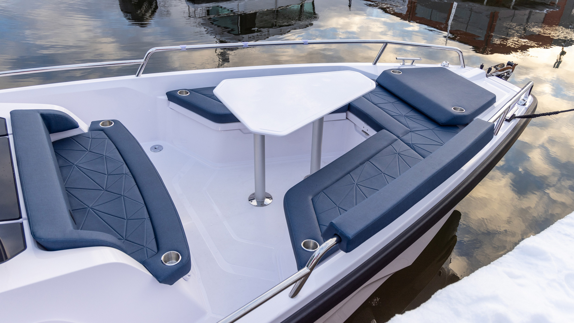 Axopar 29 XC Cross Cabin » Axopar Boats