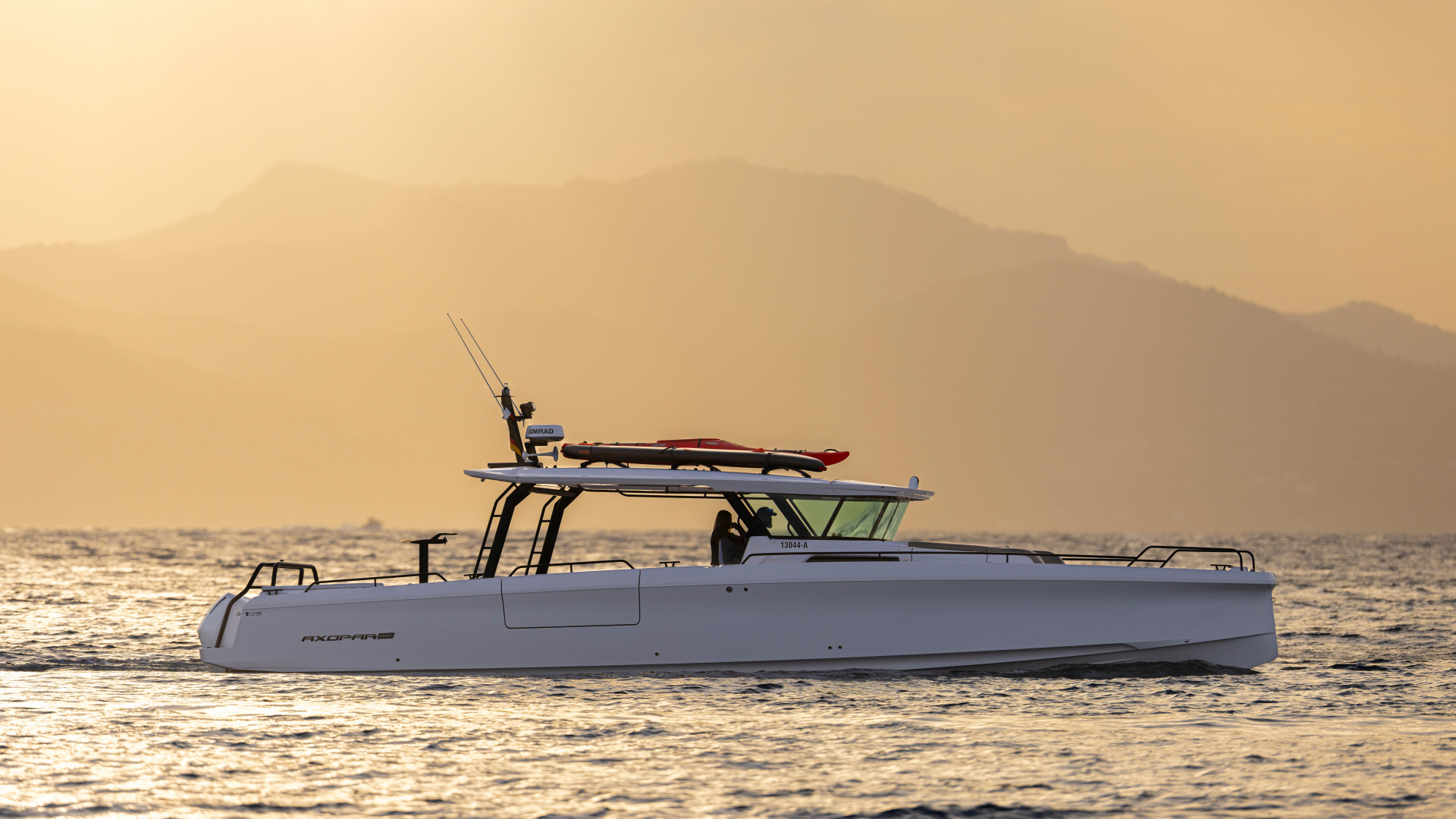 Axopar 45 Cross Top » Axopar Boats