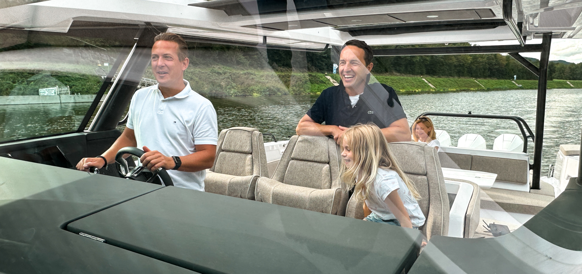 Axopar 45 Cross Top » Axopar Boats